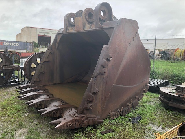 EX2500 15M3 BUCKET Implements